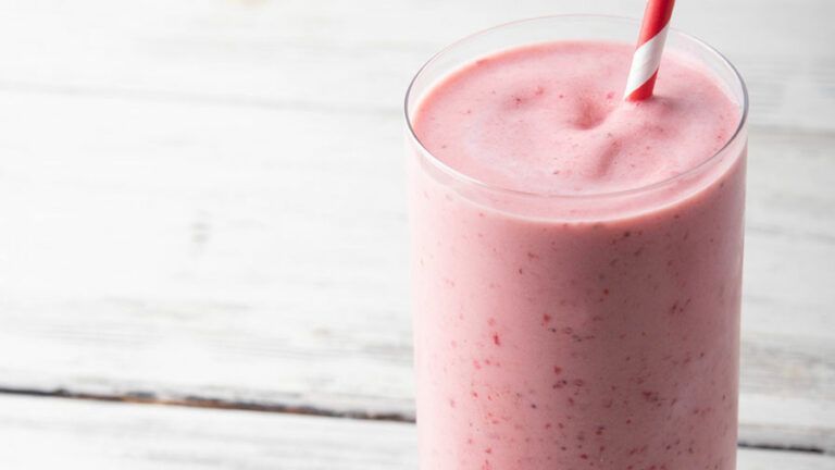 Milkshake de Morango - Saborosos